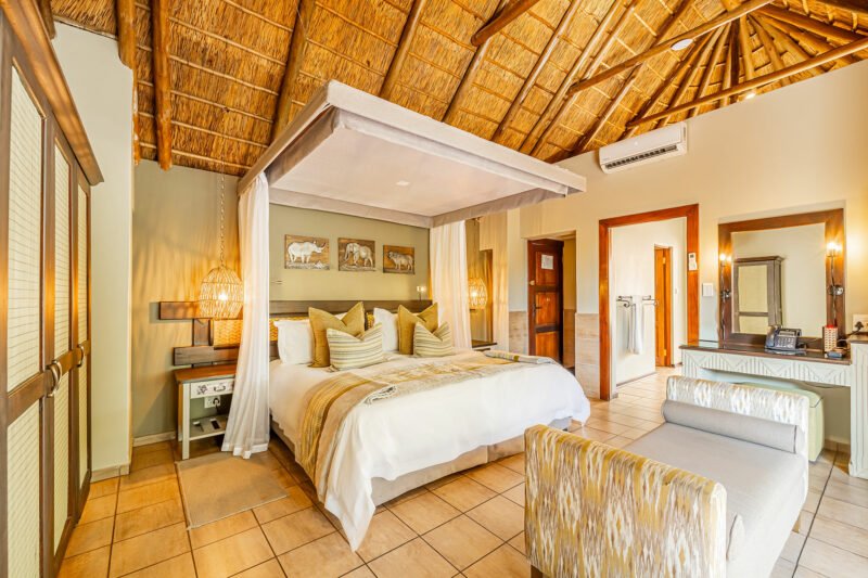 5 Star Luxury Accommodation - Ivory Tree Game Lodge