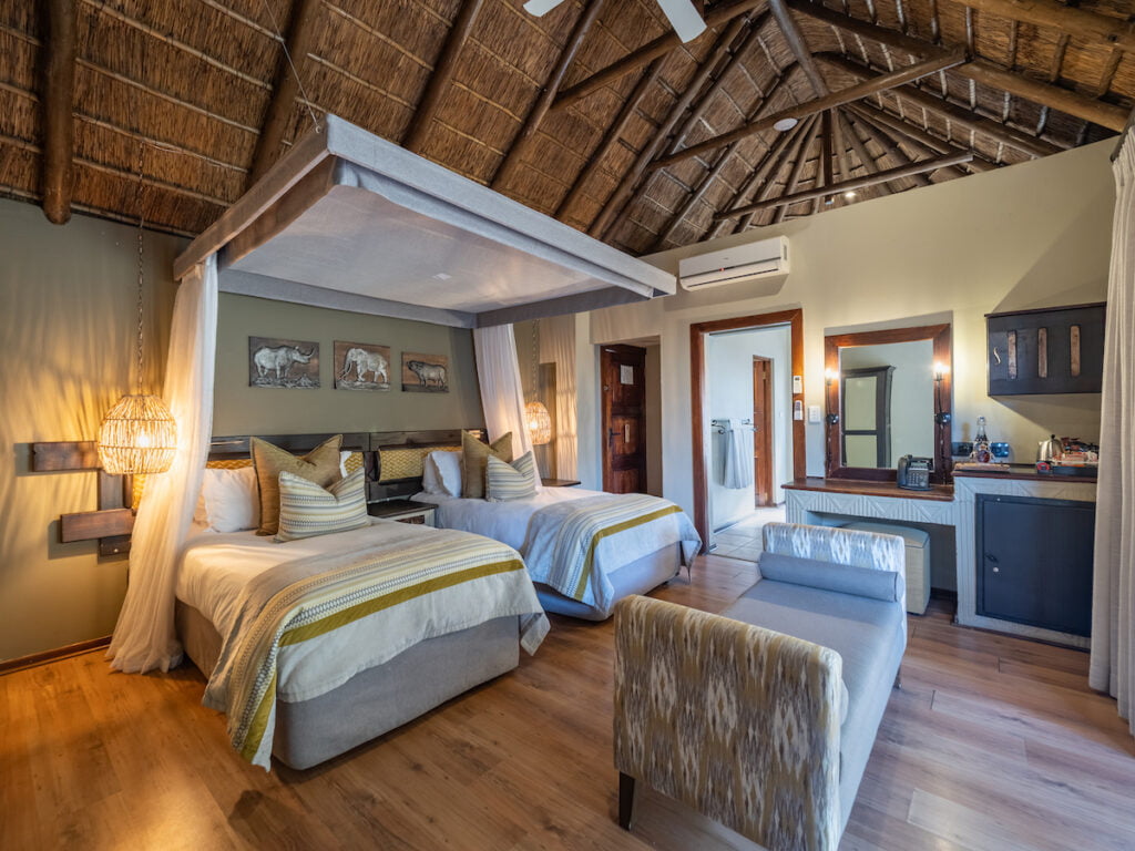 5 Star Luxury Accommodation - Ivory Tree Game Lodge